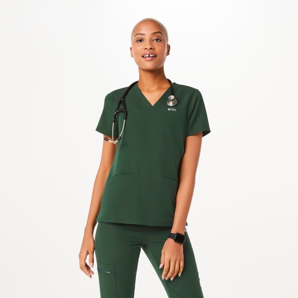 Figs | Tops | Casma Figs British Racing Green Threepocket Scrub Top Xxs ...